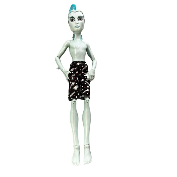Mattel | Toys | Mattel Monster High 21 Gillington Gill Webber W Black ...
